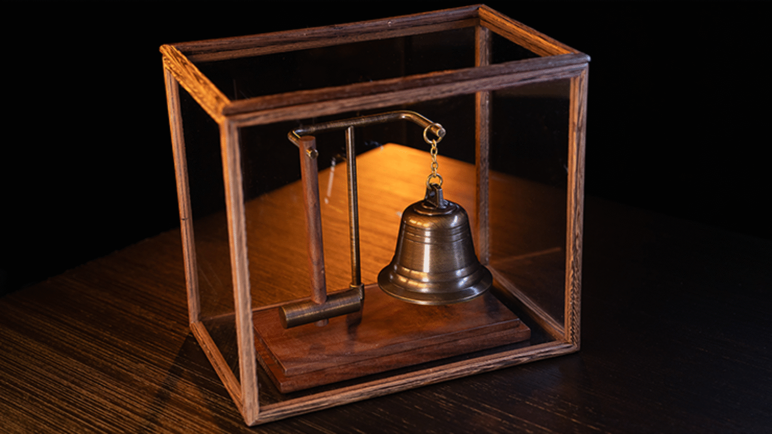 Spirit Bell Deluxe Set by Tony Anverdi | MagicTrickCollection.com ...